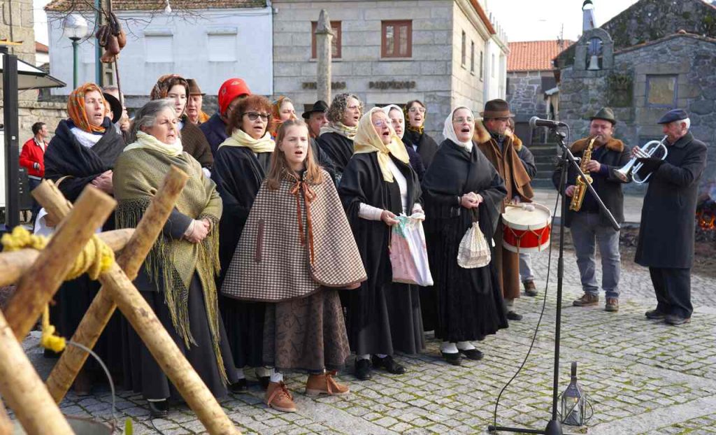 Lamego: Lalim cumpriu tradição do Cantar as Janeiras | Portal de ...